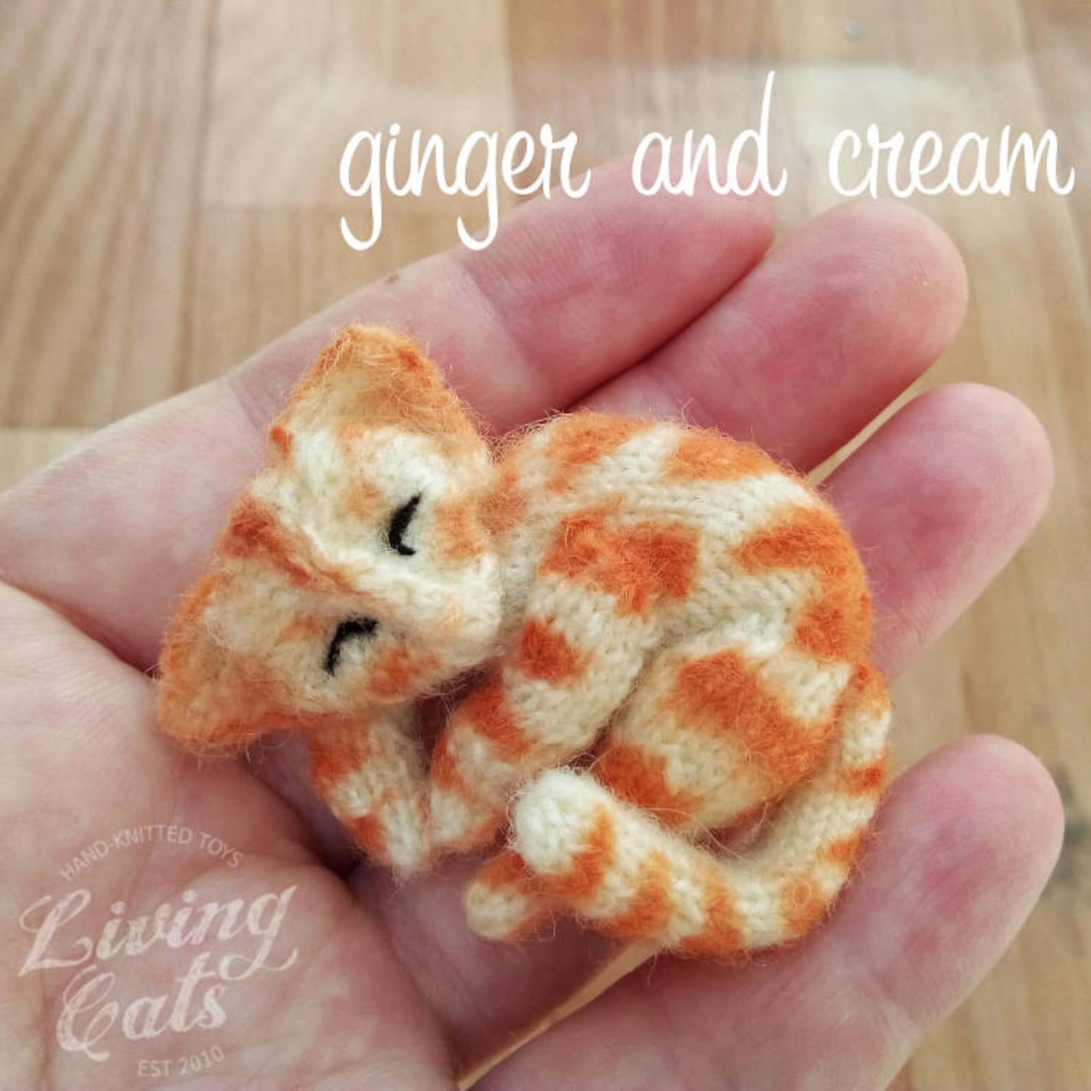 Knitted cat brooch chats en broche gato cat knit pin brooch | Etsy