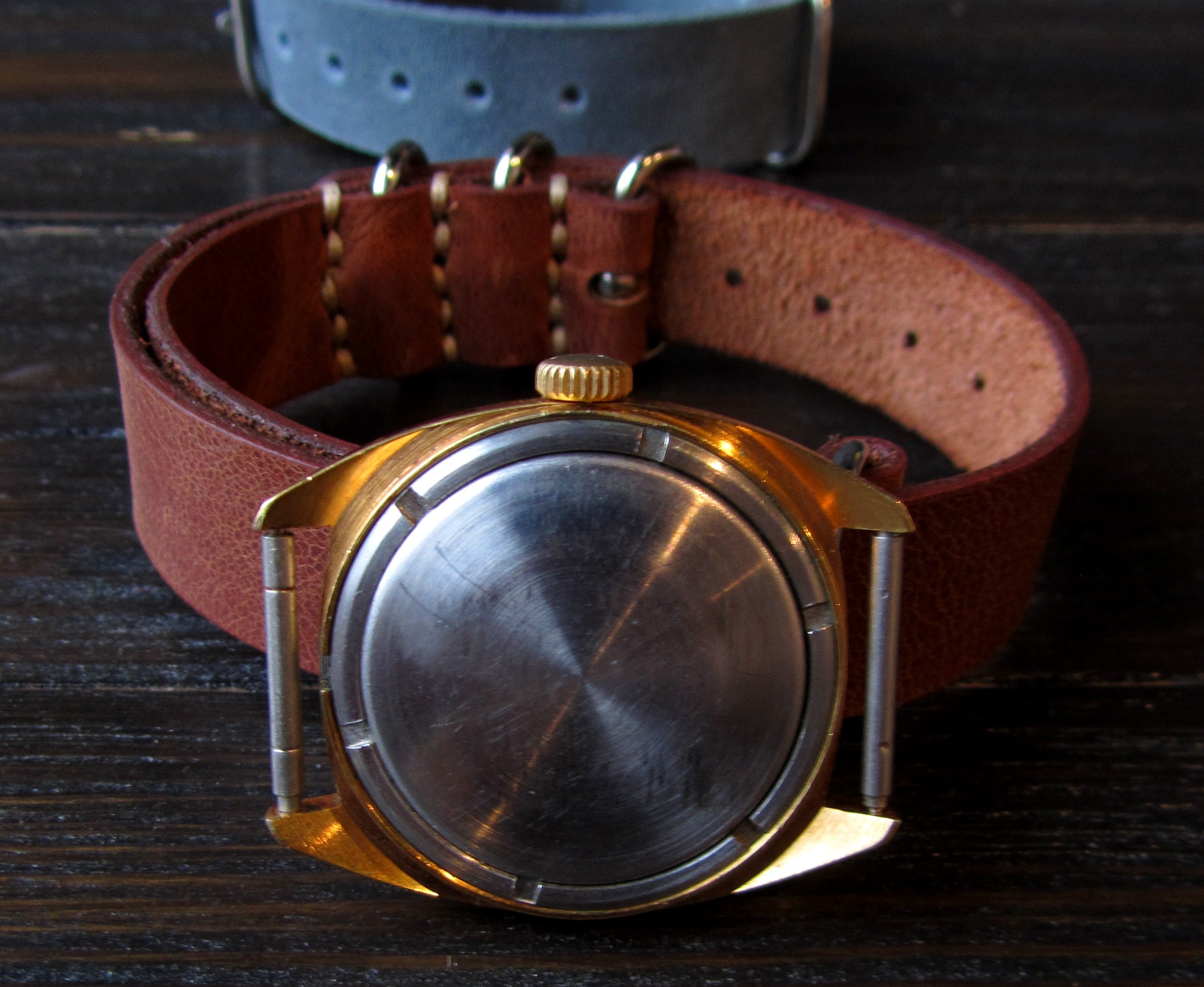 Seconda Watch Gold plated AU10 Wrist mens watch Ruby | Etsy