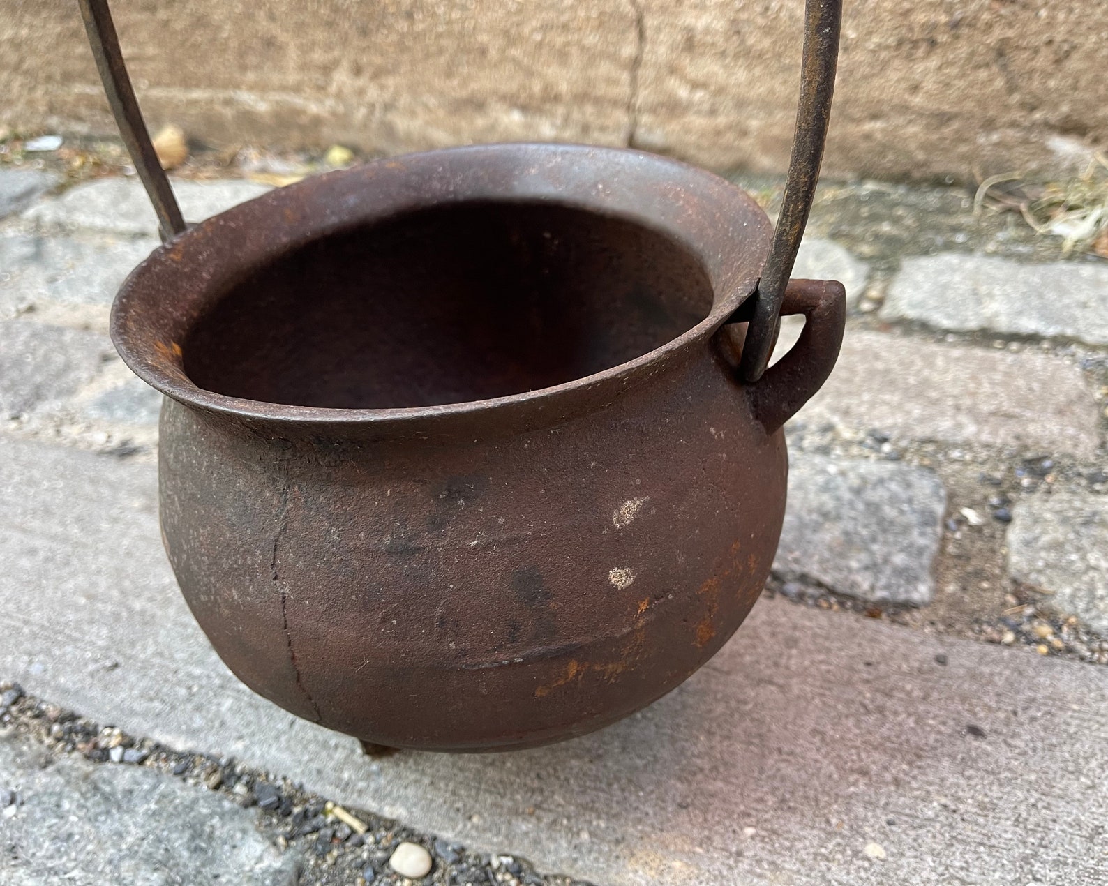 Antique Cast Iron Cauldron With Hanger Vintage Footed Cauldron - Etsy