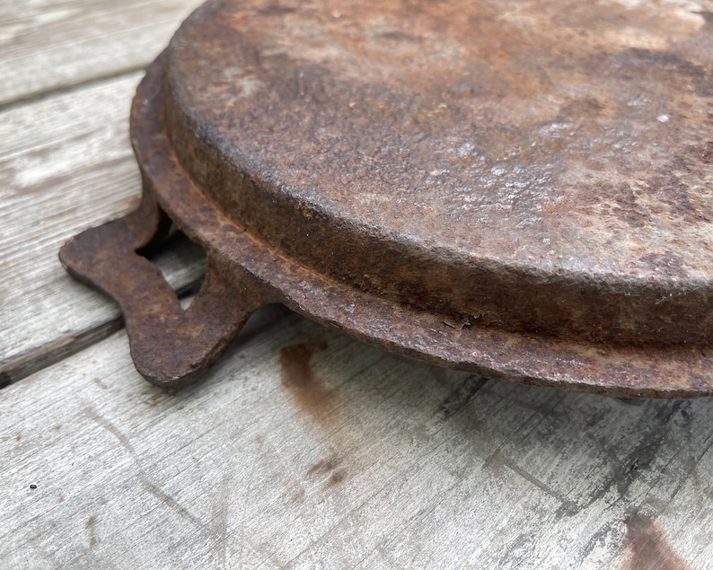 Antique Cast Iron Griddle: Large Farmhouse Skillet With Gate Mark - Etsy