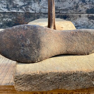 Antique Cobblers Anvil, Large Vintage Anvil, Wooden Anvil Stand, Rustic ...