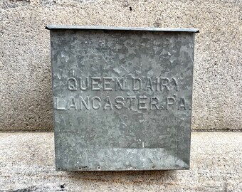 Antique Galvanized Milk Box GREEN'S Dairy YORK PA Farmhouse Antiques ...