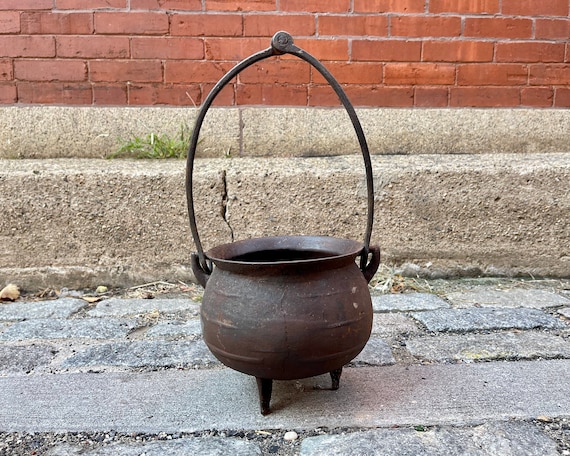 Antique Cast Iron Cauldron With Hanger Vintage Footed Cauldron | Etsy