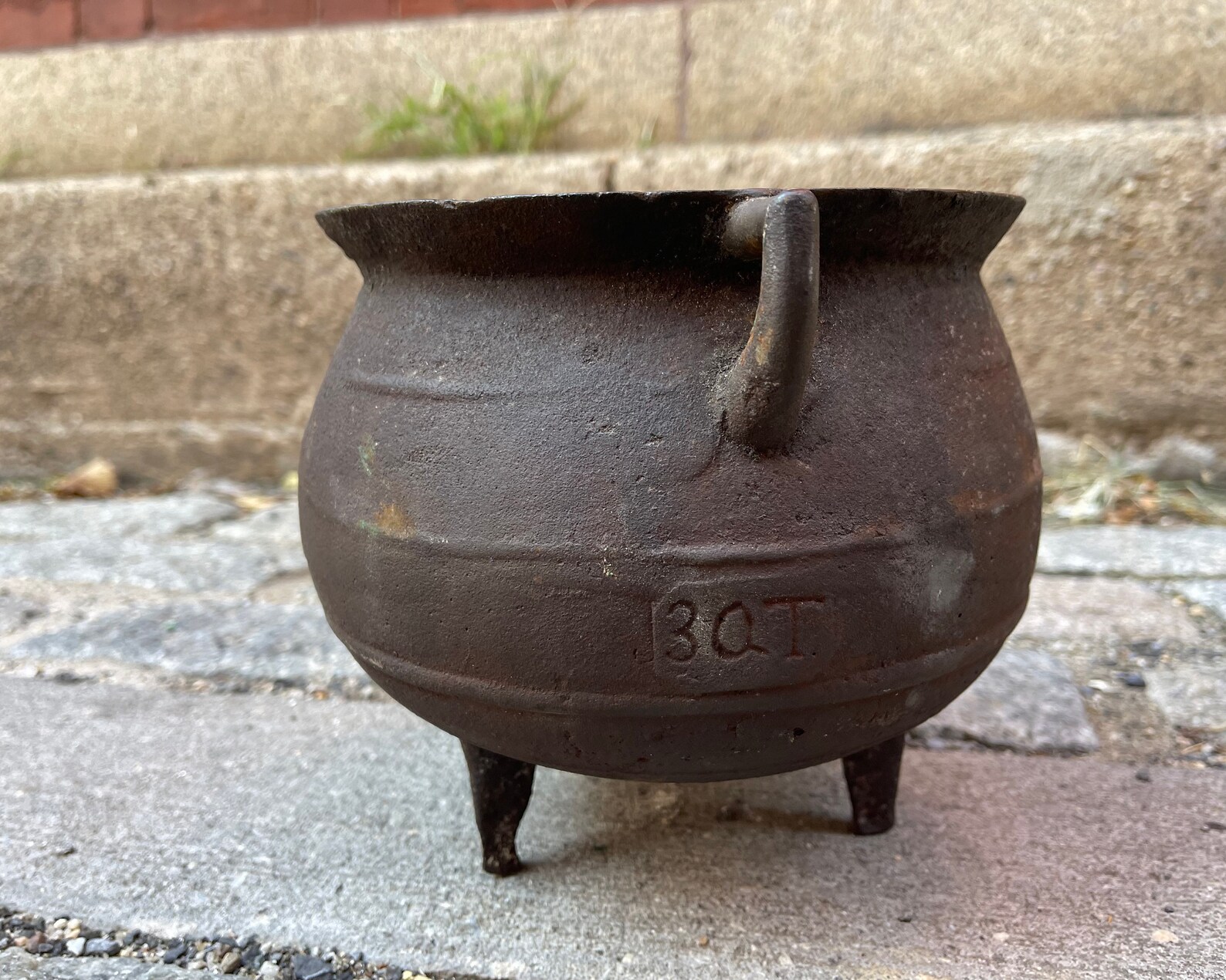 Antique Cast Iron Cauldron With Hanger Vintage Footed Cauldron - Etsy