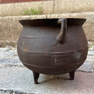 Antique Cast Iron Cauldron With Hanger: Farmhouse Bean Pot - Etsy