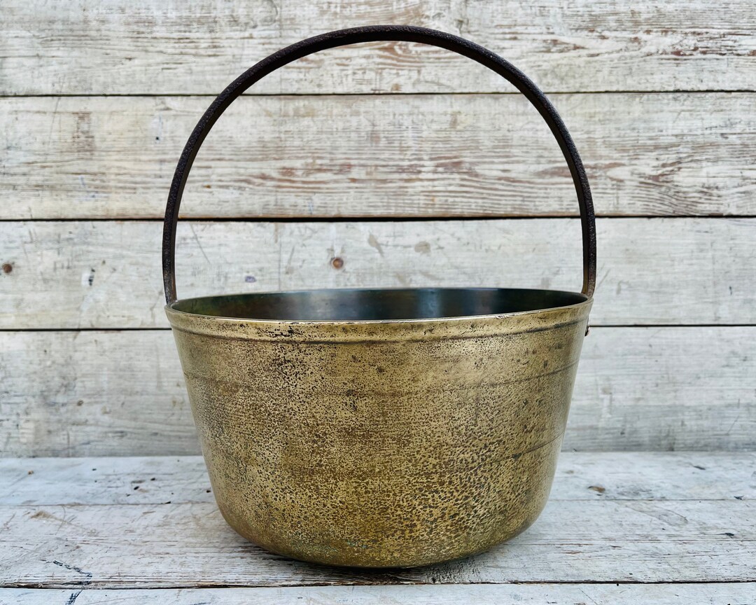 Caldero de latón antiguo con mango de hierro olla de cobre antiguo ...