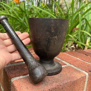 LARGE Antique Cast Iron Mortar and Pestle 1700s - 1800s 9 LBS Primitive Americana Home Decor ...