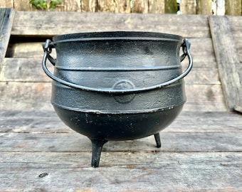 Antique Cast Iron Cauldron, 1800s Farmhouse Antiques, Witch's Caldron ...