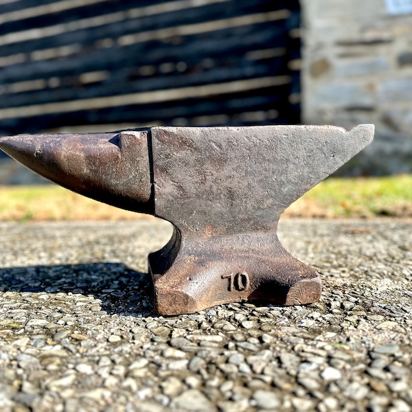 Antique Anvil - Etsy