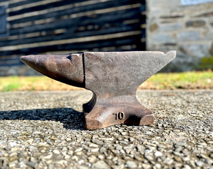 Antique Cobblers Anvil, Large Vintage Anvil, Wooden Anvil Stand, Rustic ...