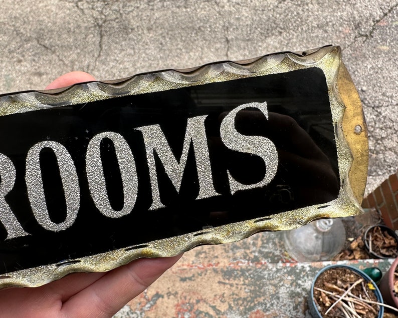 Antique ROOMS Sign Reverse Glass Sign With Scalloped Edges - Etsy
