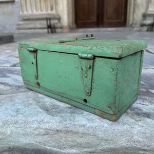 Antique Green Painted Wooden Box: Shabby Chic Primitive Decor (12x5.5x5 ...