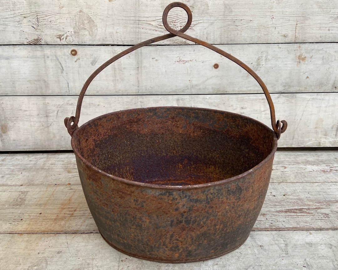 Vintage Metal Pot With Twisted Handle Cauldron Farmhouse Country Rustic ...