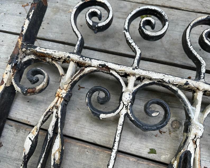 Antique Wrought Iron Heart Gate: Victorian Garden Decor (27''x27'') - Etsy