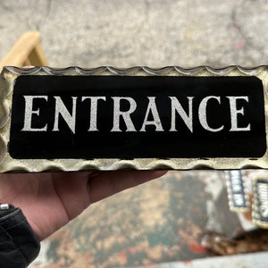 Antique ENTRANCE Sign, Reverse Glass Sign With Scalloped Edges ...