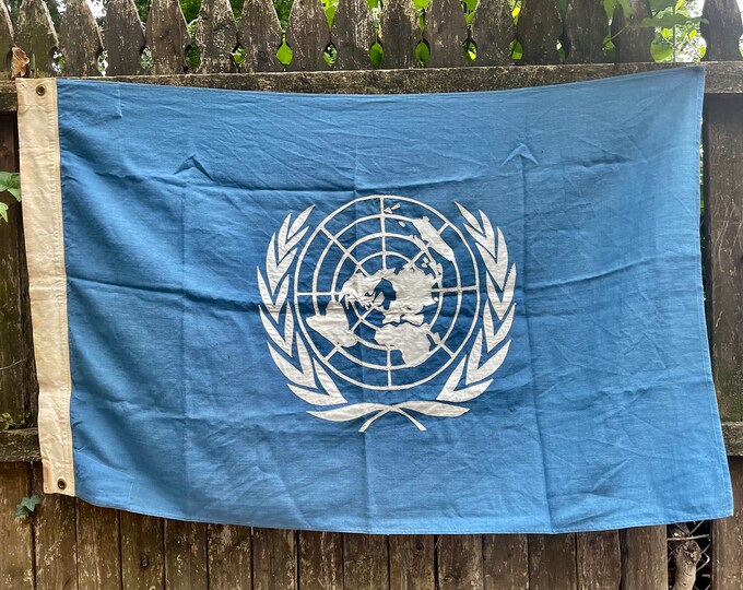 Original United Nations Flag, Vintage Wool U.N Flag, Large Laurel Leaf ...