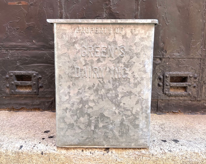 Antique Galvanized Milk Box GREEN'S Dairy YORK PA Farmhouse Antiques ...