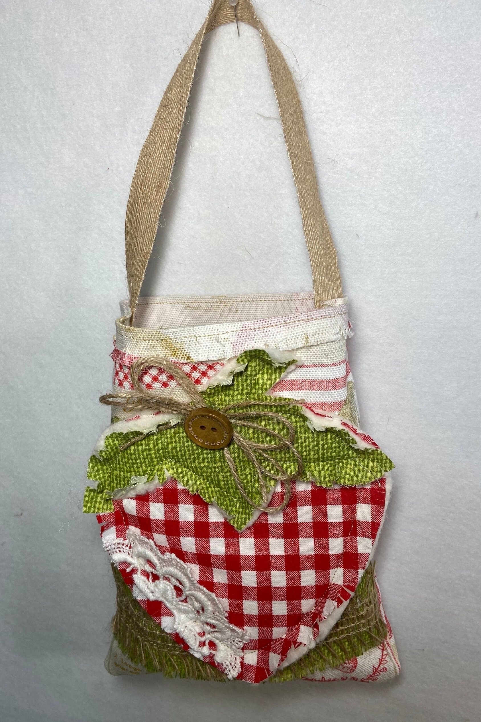 Strawberry Checkered Pocket #2 “SEWING KIT” Checkered Strawberry - Etsy