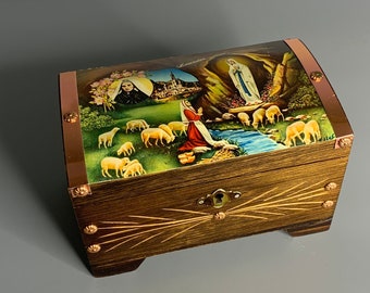 Vintage Mary Box - Etsy