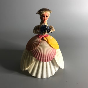 French Vintage Seashell Decoration Lady Dressed for Wedding Design ...