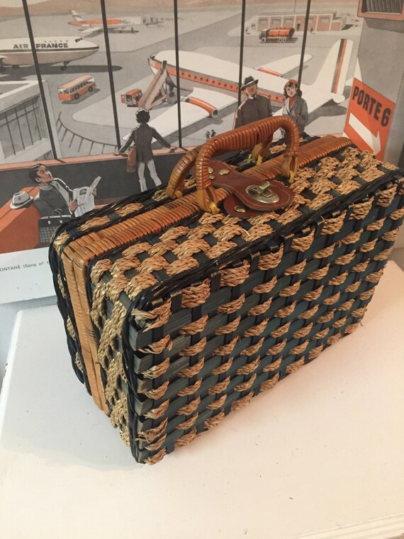vintage wicker suitcase - Gem