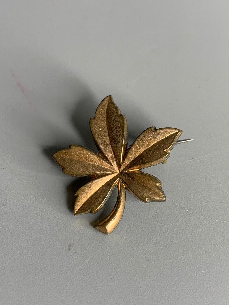 Vintage Lapel Pin Leaf Design Brooch Fromthe 1940's - Etsy