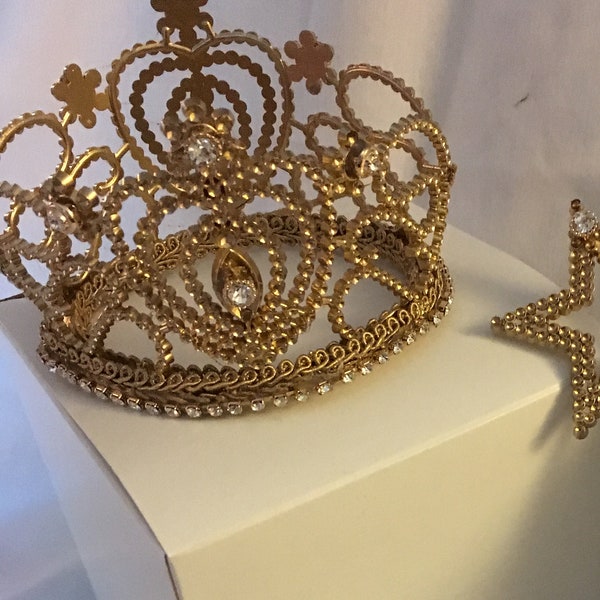 Crown Centerpieces - Etsy