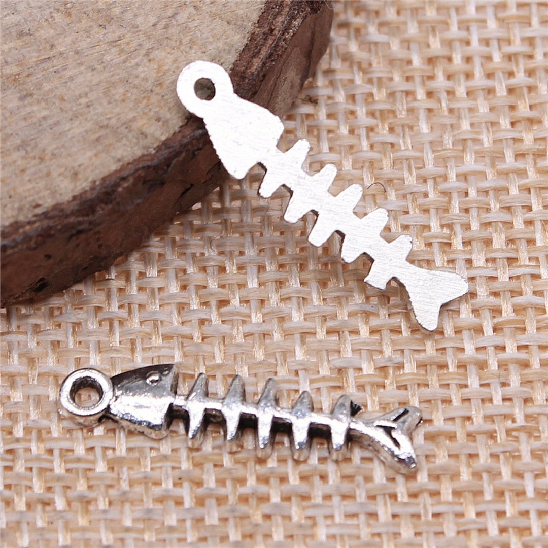 30 or 80PCS Antique Silver Tone Fish Bone Charm Pendant, Fish Skeleton ...