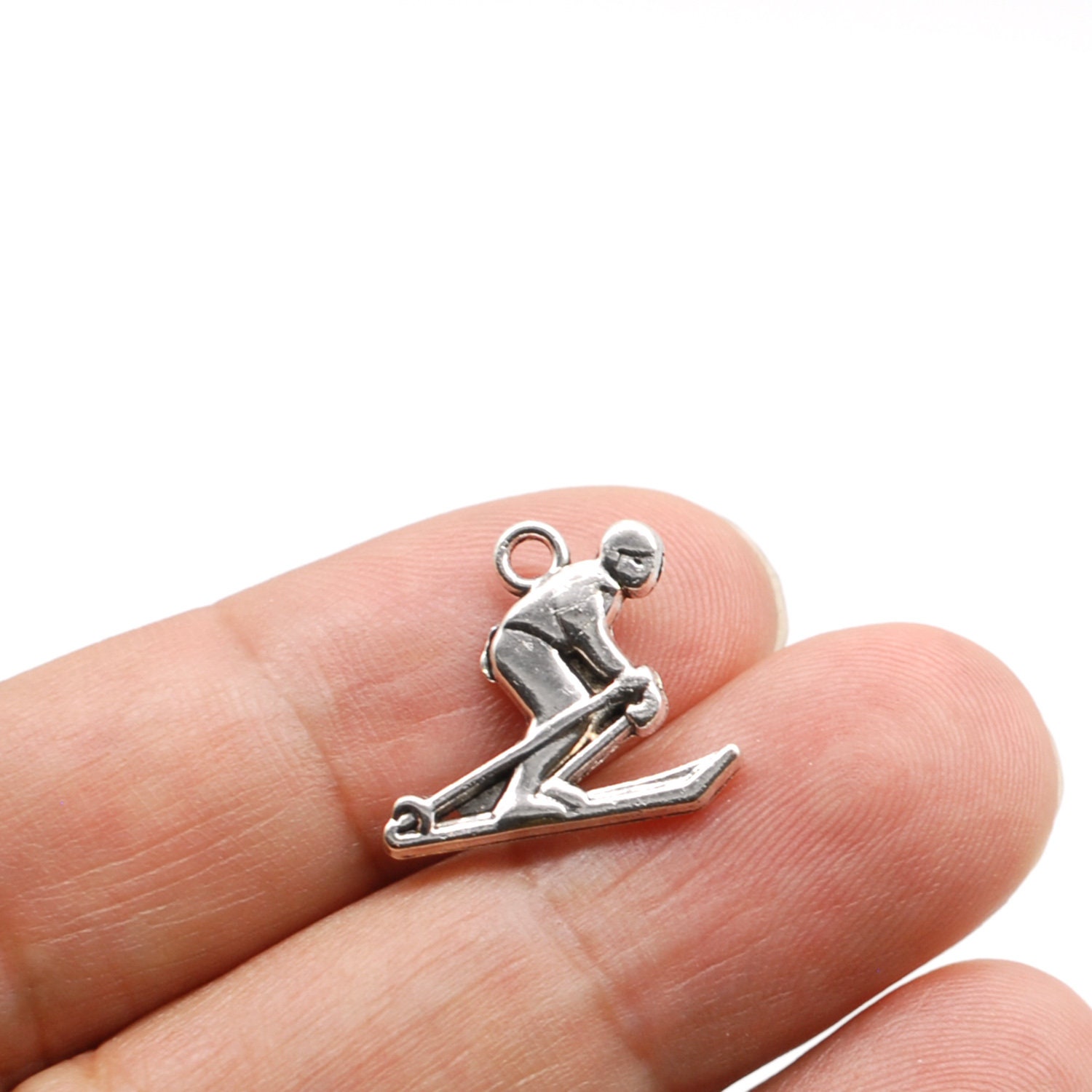 20 or 50PCS Antique Silver Tone SKIER Charm Pendant Skiing - Etsy