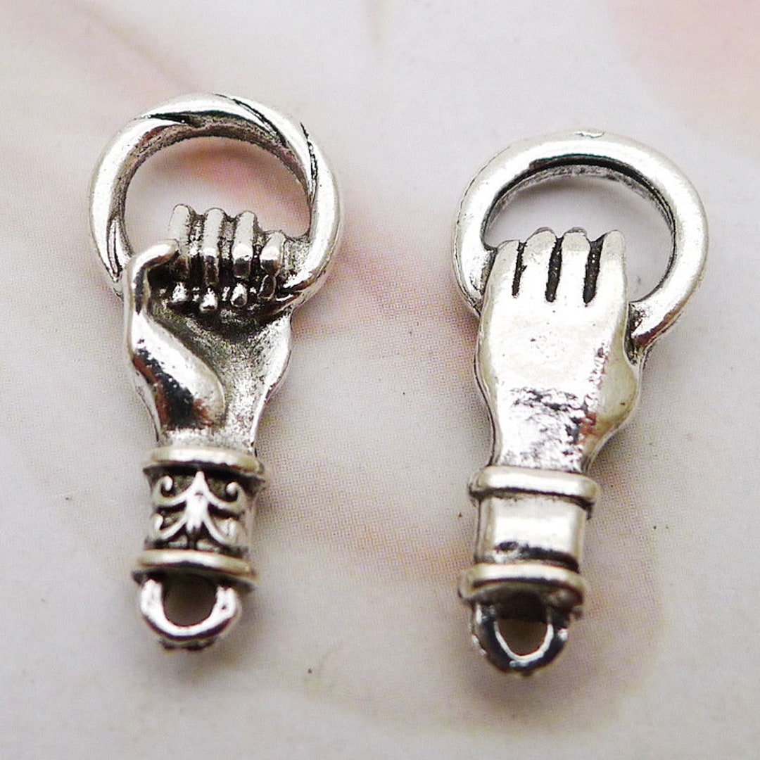 15 or 40PCS Antique Silver Tone Hand Holding Ring Charm Connector ...