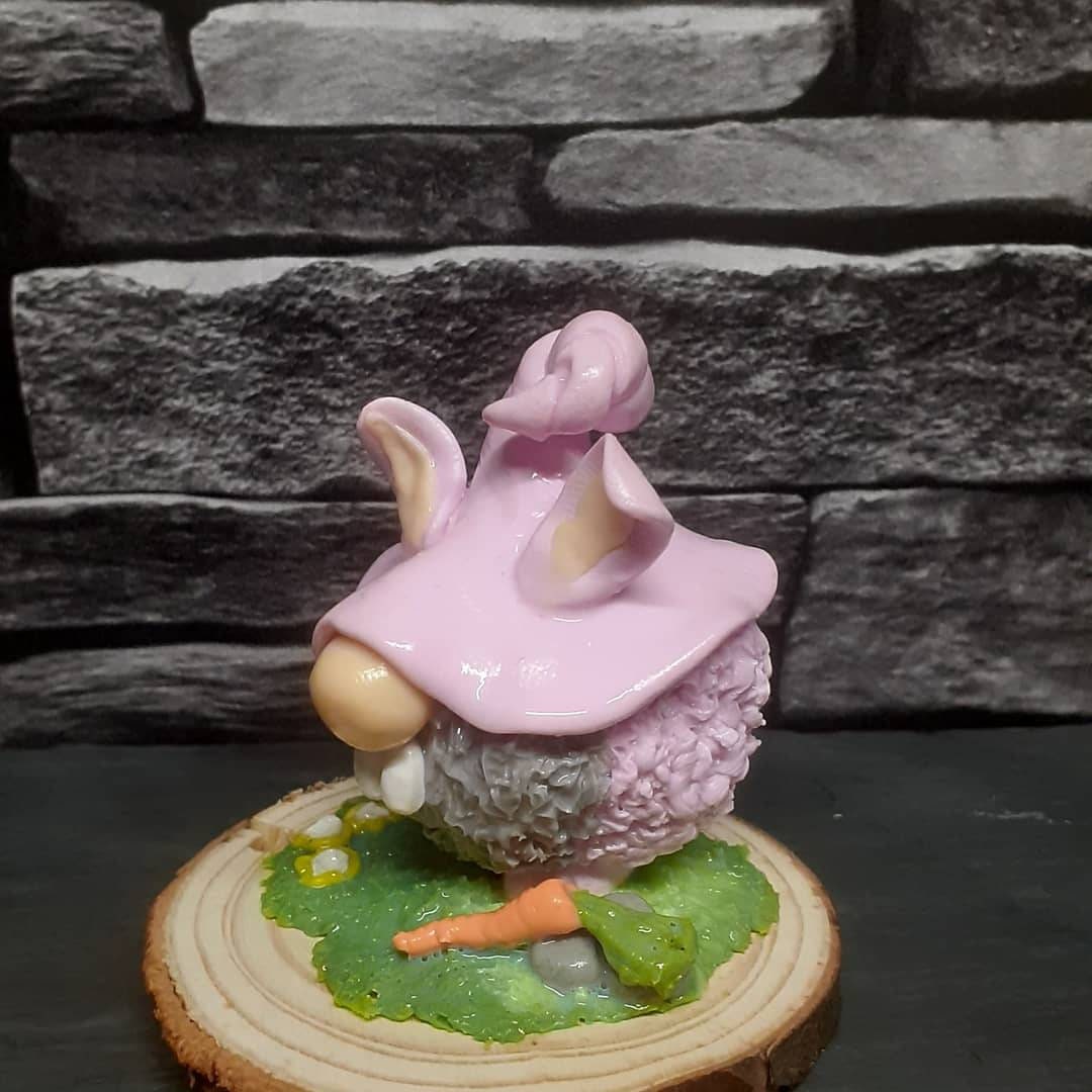 Handgefertigter Fimo Frühlingskaninchen Gonk in Pastellfarben. | Etsy