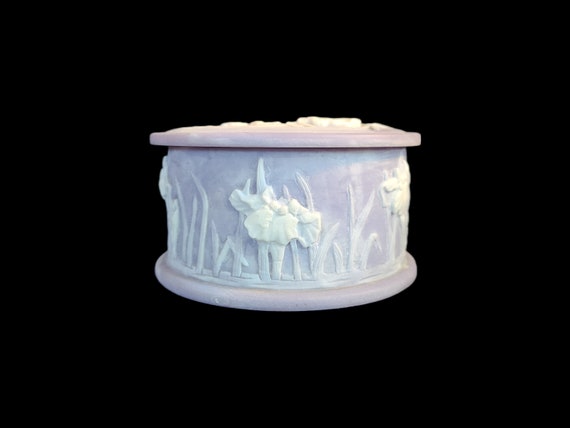 vintage genuine incolay stone - Gem