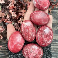 Thulite - Etsy