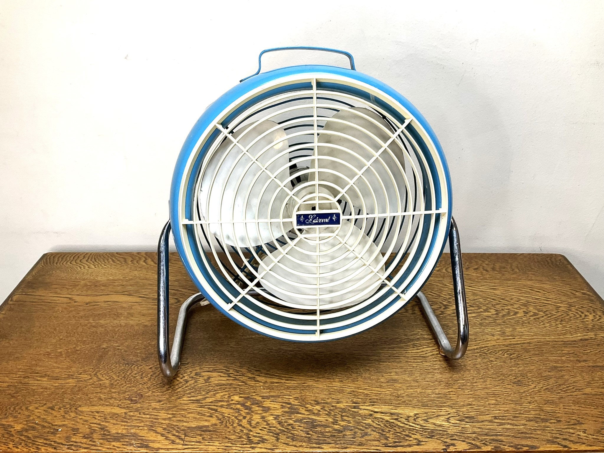 Vintage Looking Floor Fan