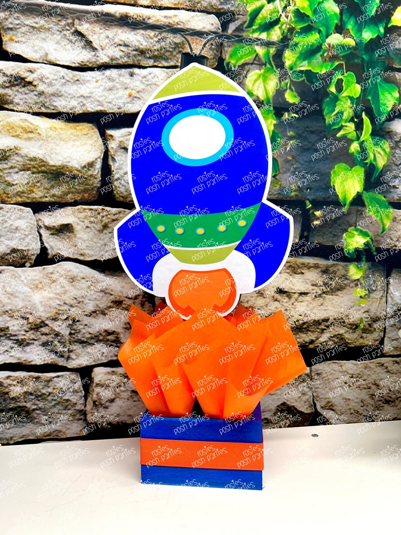 Outer Space Blast off Centerpiece Decoration Spaceship Outer Planets ...