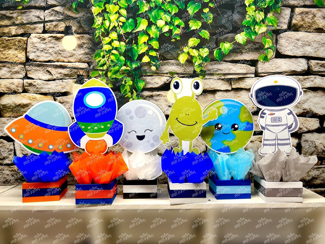 Outer Space Blast off Centerpiece Decoration Spaceship Outer Planets ...