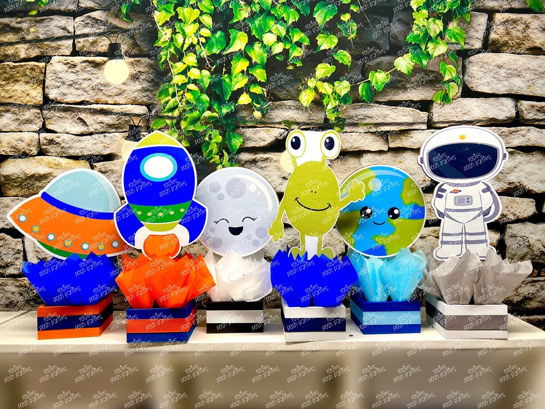 Outer Space Blast off Centerpiece Decoration Spaceship Outer Planets ...