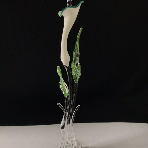 Lily Handblown Glass Sculpture - Etsy Canada