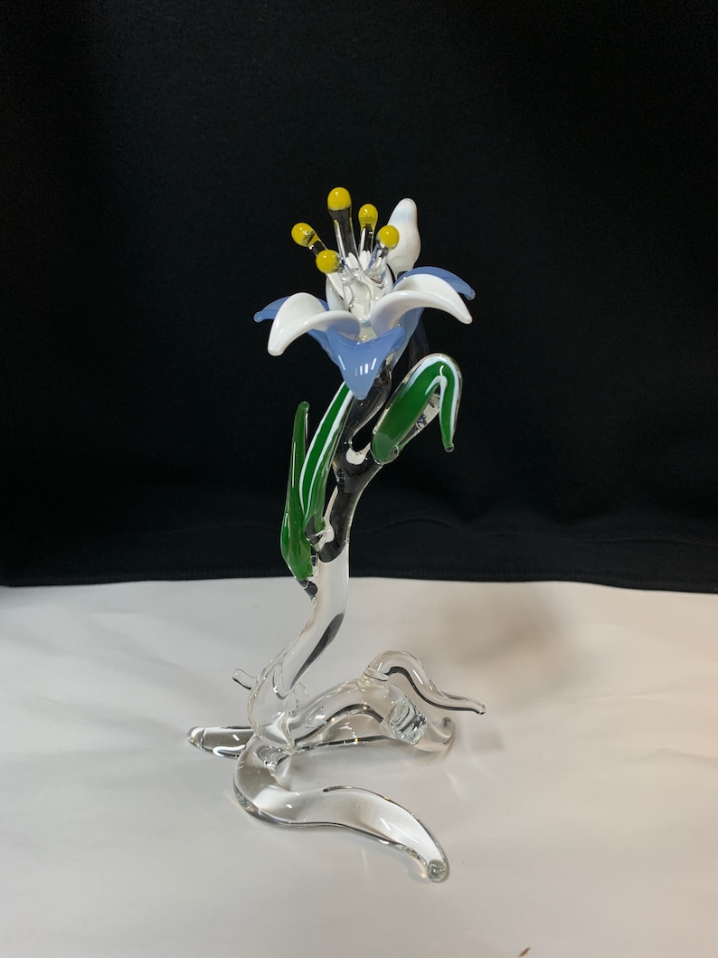 Lily Handblown Glass Sculpture - Etsy Canada