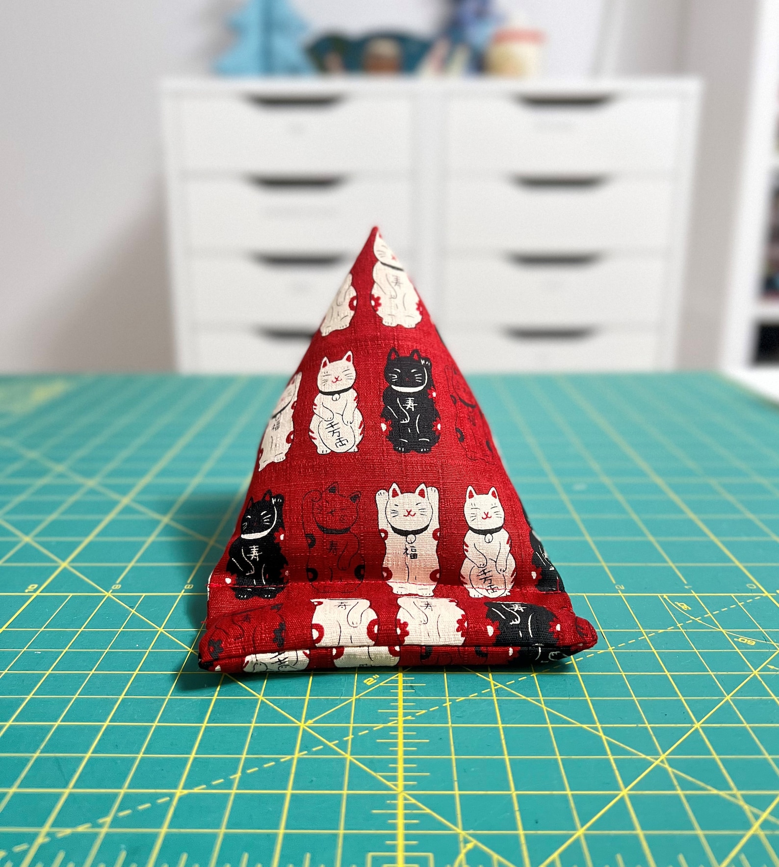 Phone Stand Pillow Sewing Pattern; PDF Instant Download | Www ...