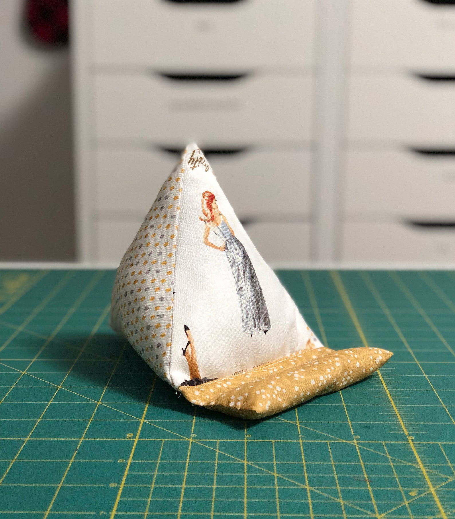 Phone Stand Pillow Sewing Pattern; PDF Instant Download | Www ...