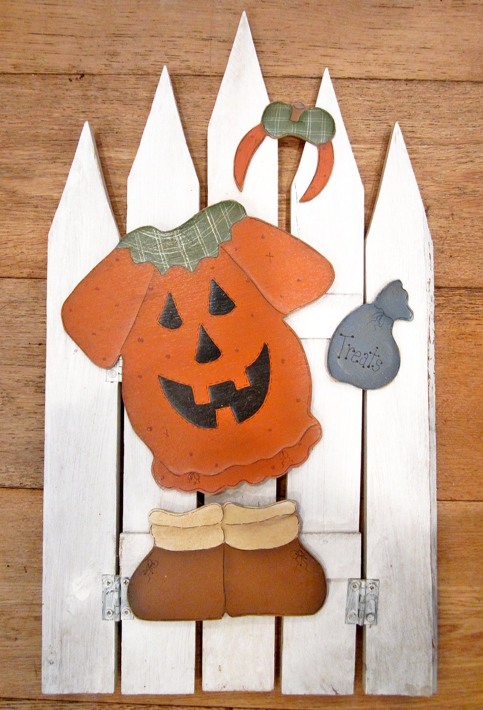 Halloween Costume for Hello Friends Door Hanger Halloween Decor Pumpkin ...