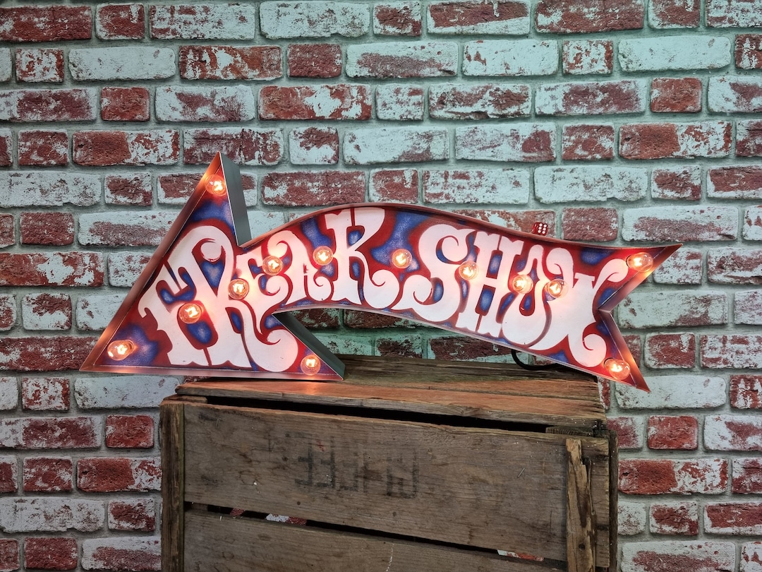 Light up Light Bulb Circus Funfair Arrow - Etsy