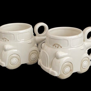 Vintage 1970s Modern Pair of Fitz and Floyd Volkswagen Beetle AUTO MUGS ...