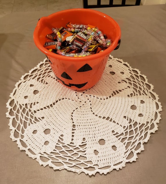 Doilies Home & Living Home Décor Halloween ghost Halloween decorations ...