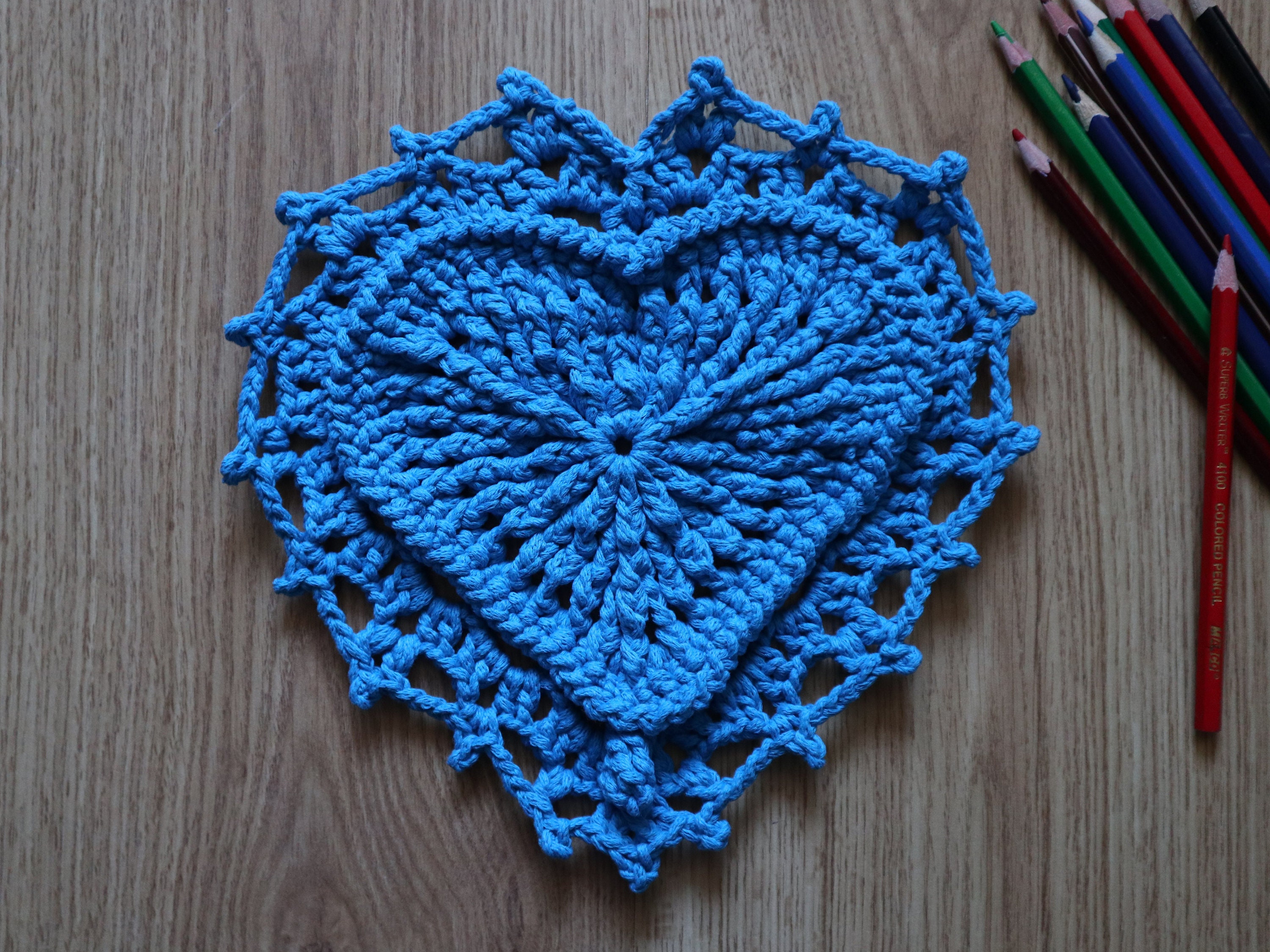 Heart-shaped Centerpiece, Blue Heart Doily, Chunky Coffee Table Decor ...
