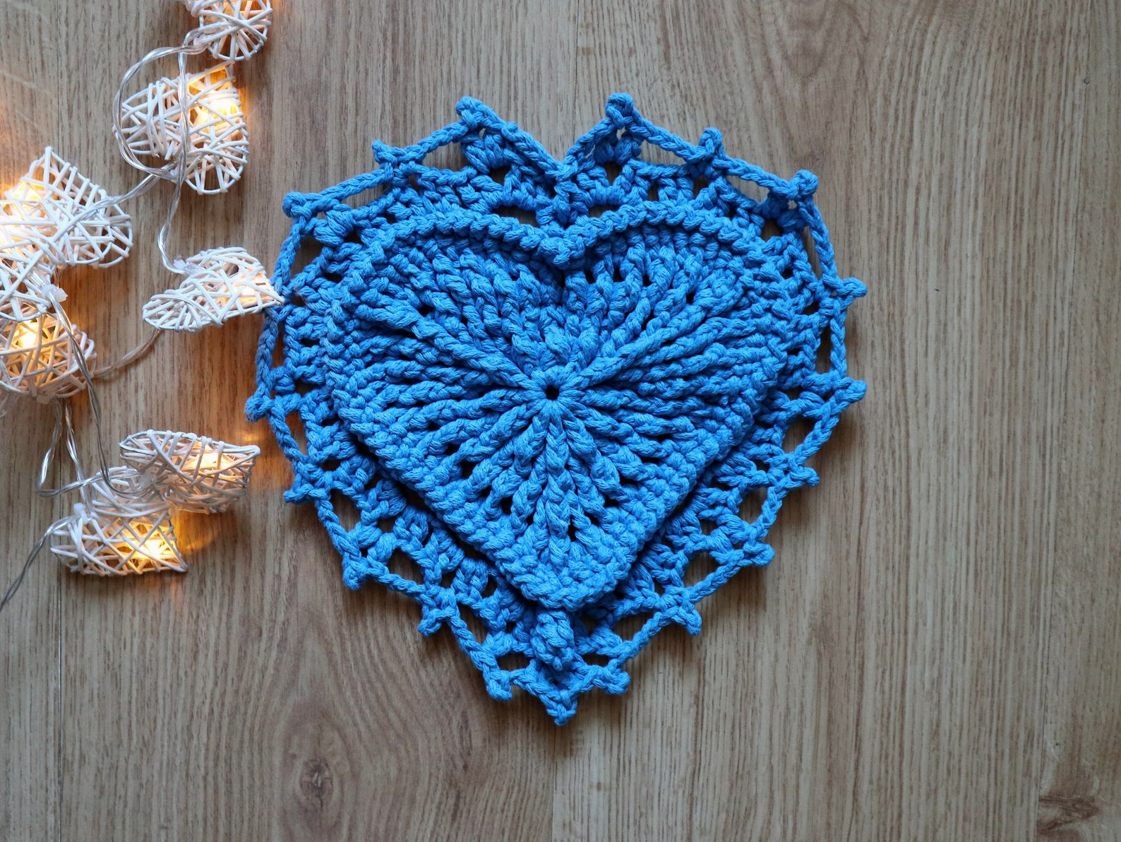 Heart-shaped Centerpiece, Blue Heart Doily, Chunky Coffee Table Decor ...