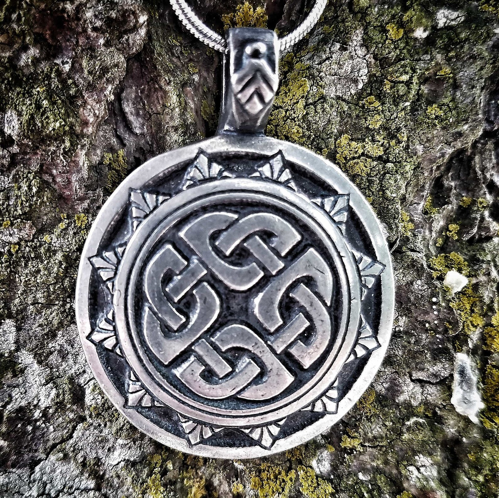 Shield Pendant Four Corners Knot Quaternary Knot CELTIC - Etsy