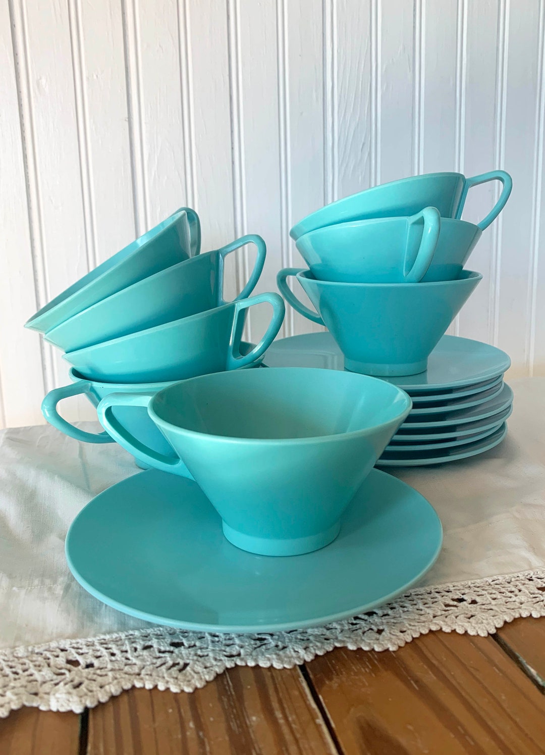 Fabulous 24 Piece Vintage Aqua Blue Melamine Set 8 Cups 8 Saucers 8 ...