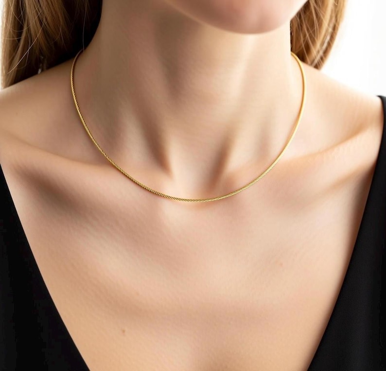 C015G B.tiff Gold Structured Wire Choker Chain Necklace (an Exclusive ...